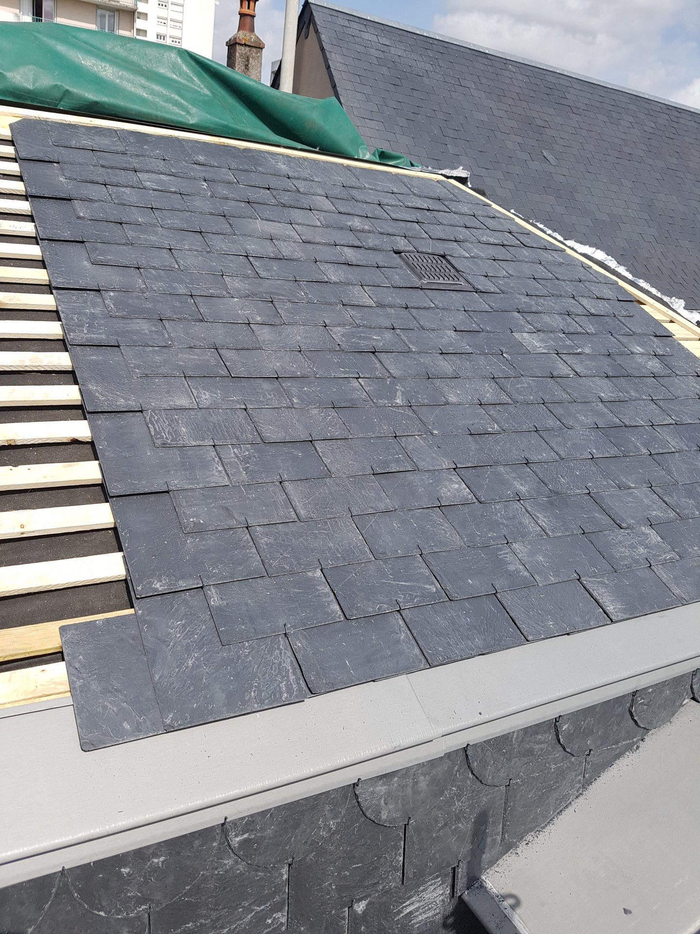 Couverture, couvreur : toiture en tuiles, ardoises, zinc à Tours